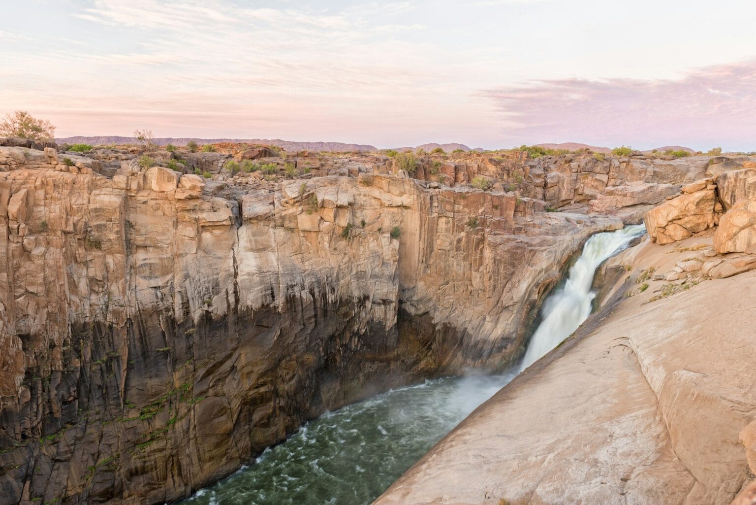 Colonial Legacy And Liberation: Zimbabwe'S Struggle for Sovereignty ...